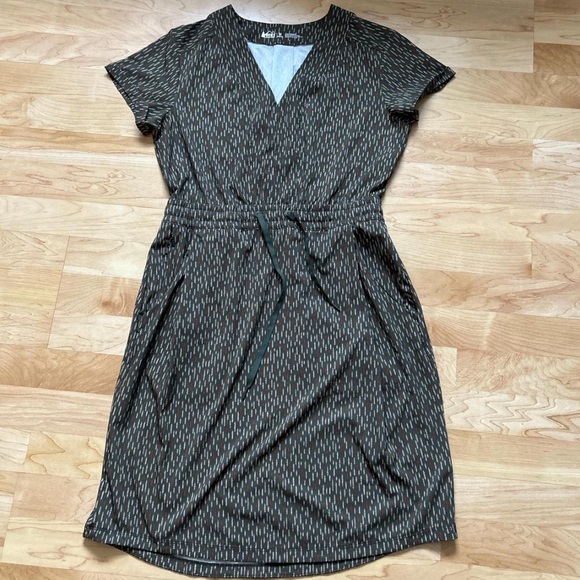 Rei Co-Op | Dresses | Rei Dark Green Patterned Midi Dress | Poshmark